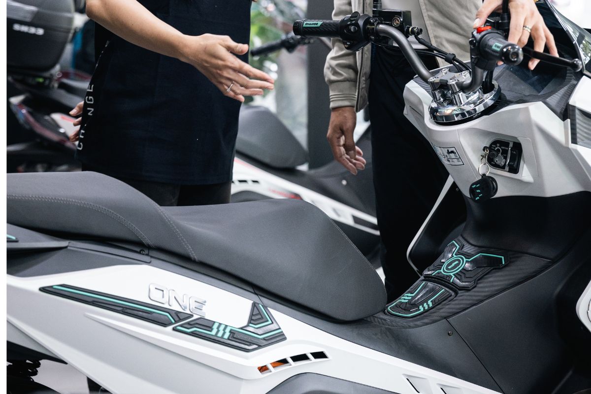 Roadshow Ramadan: Ngabuburide, Ngabuburit Sambil Test Ride - Blog ALVA Auto