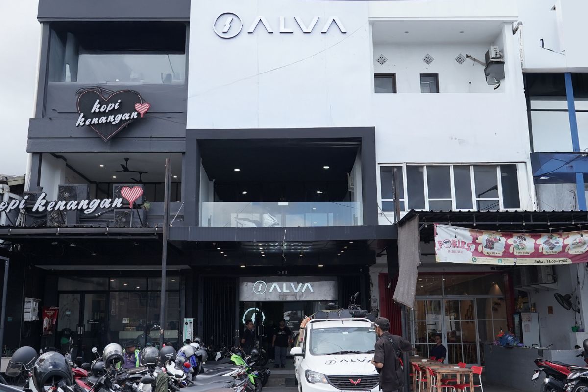 Aman dan Terpercaya, Ini Dealer Motor Resmi ALVA yang Bisa Kamu Pilih! - Blog ALVA Auto
